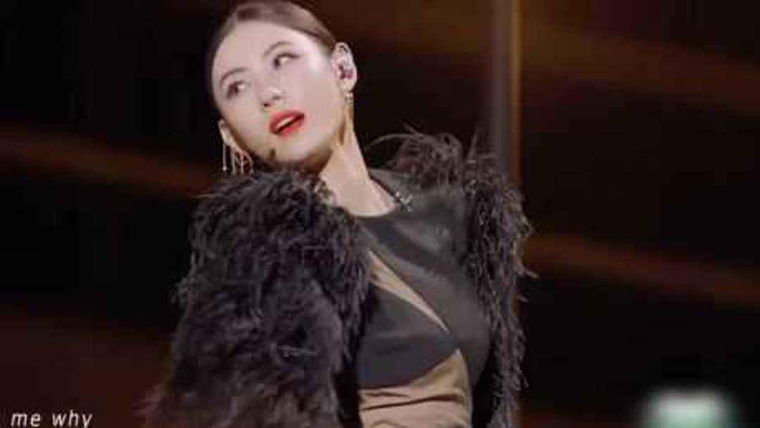 还真是个奇人!张柏芝的演唱唱跳实力到底怎么样,一眼就看穿了