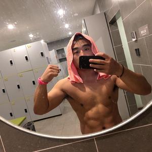 刘小狠爱吃饼干 