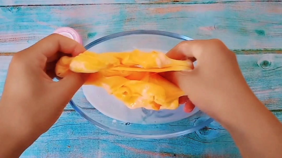 起泡胶“最新”制作秘籍,不用胶水硼砂!只要粘土和食盐,别意外