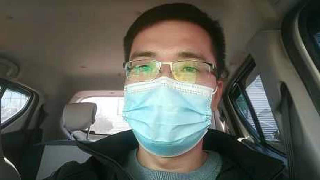 电梯井道中有根钢管,工地负责人让去拆下来!
