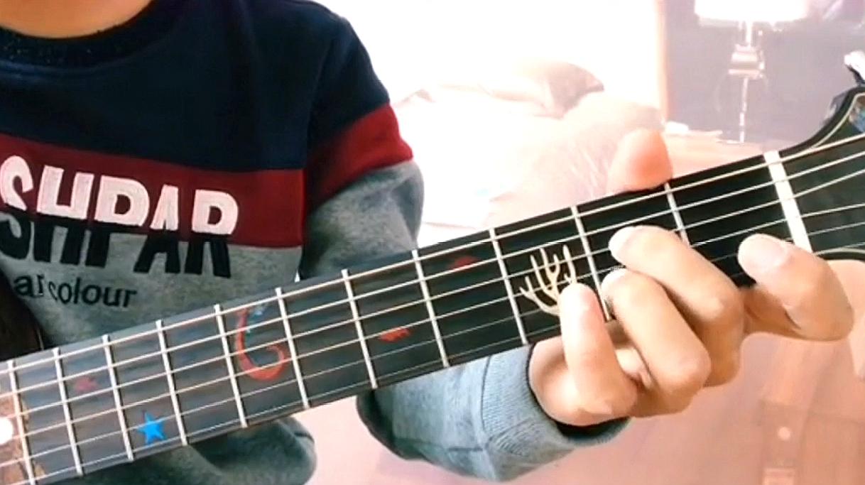 吉他零基础教学,小哥哥详细讲解Am和弦按法,你学会了么?