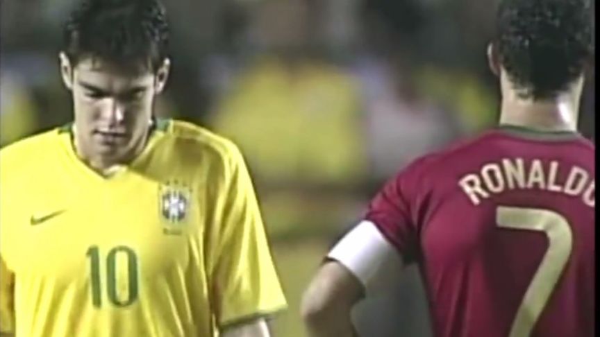 卡卡与C罗的经典对决,那一年的总裁还是个在贝利面前礼貌青年