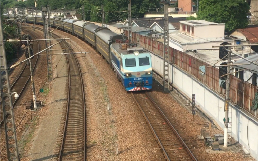 K759次列车早点十分钟到达杭州城站