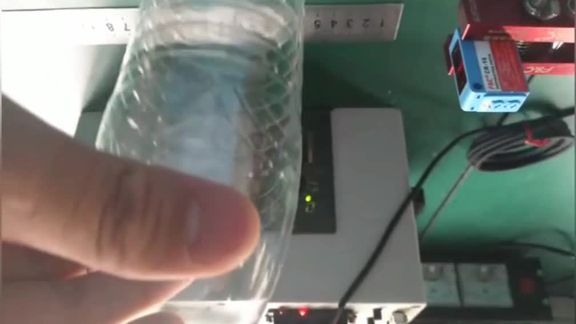 方型光电开关CRRI-S10N检测透明塑料瓶,检测距离在5CM#光电开关 #...