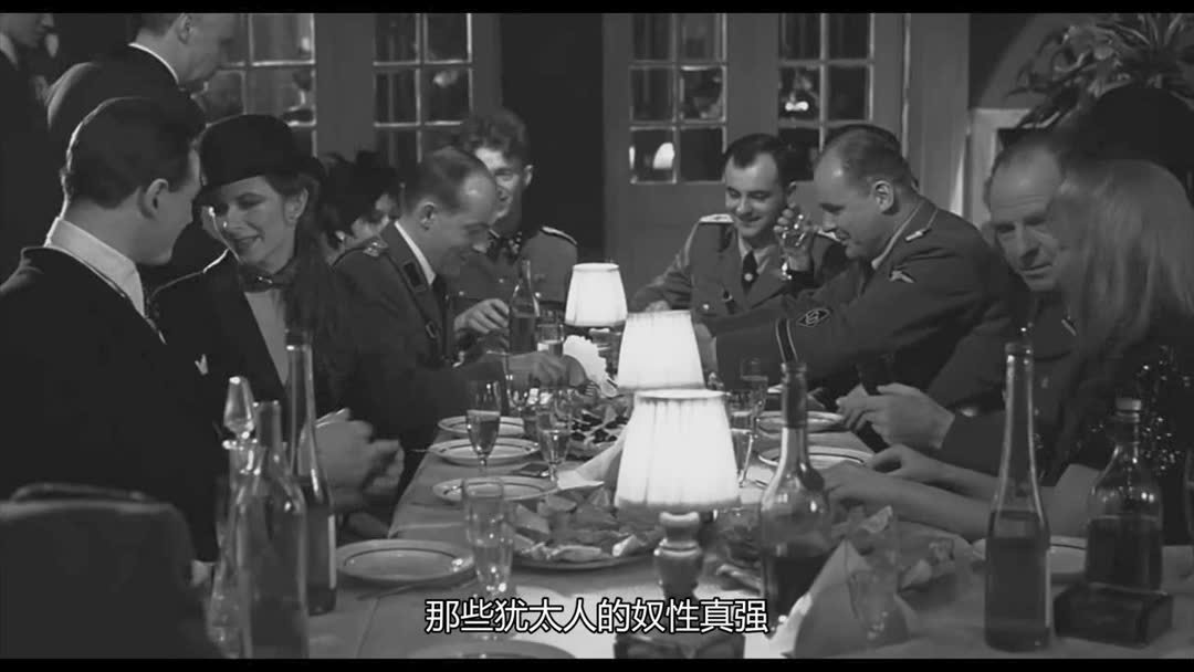 辛德勒的名单:辛德勒轻松成为人群焦点,军官懵了,这人到底是谁