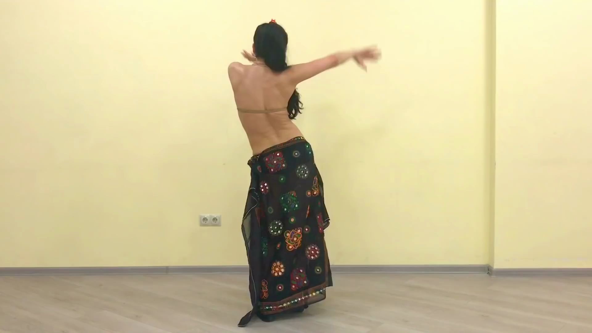 女生独舞(肚皮舞改编)