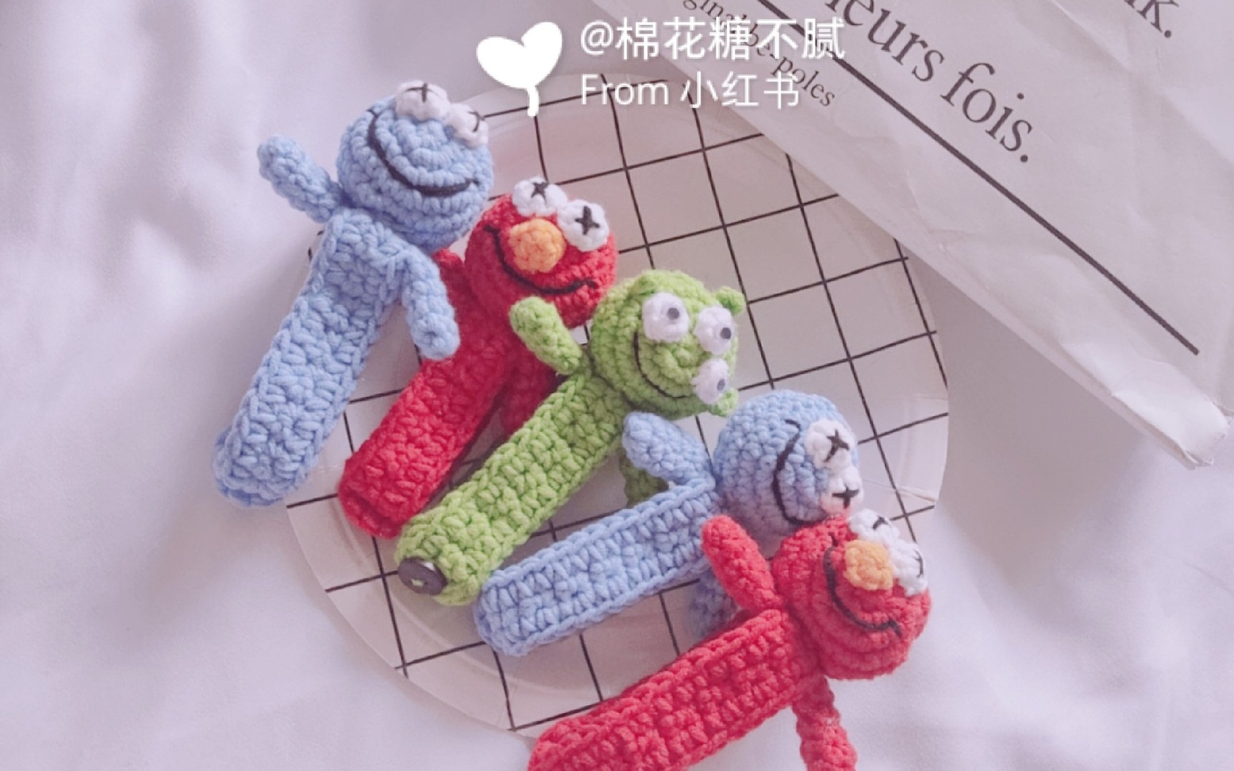 棉花糖不腻 芝麻街毛线手环编织教程