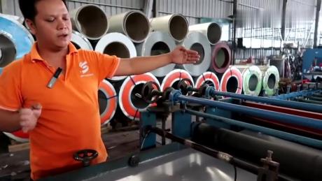 实拍彩钢板的生产制作过程,价格低是有原因的