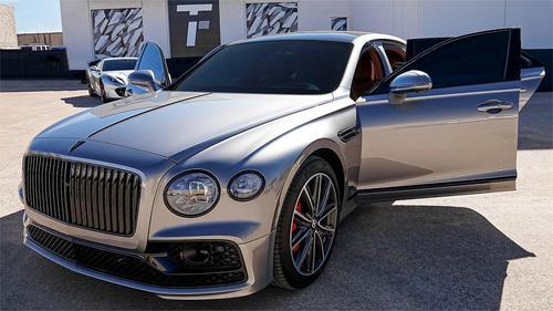 2022款宾利飞驰到货,了解完外观内饰,给个不买的理由!