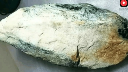 12公斤重的翡翠原石, 开出玻璃种帝王绿, 一辈子的运气都用上了