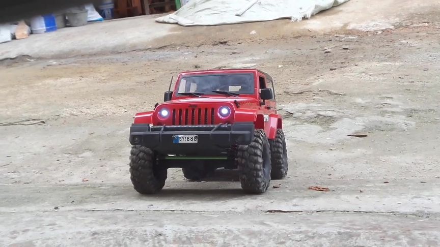 这RC模型车的减震效果逆天了,姿态秒杀真车