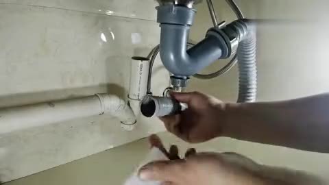 厨房下水管反味难题终于解决了,再不臭了