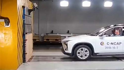 碰撞测试:50万纯电动SUV,蔚来ES8碰撞来了!