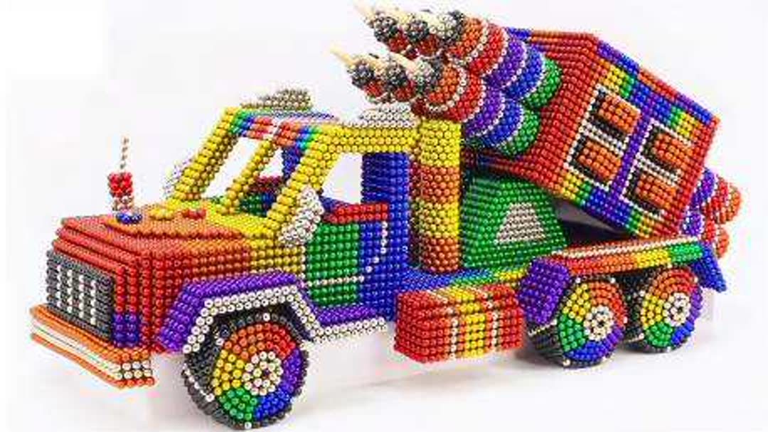 彩色巴克球玩具拼装大卡车汽车模型