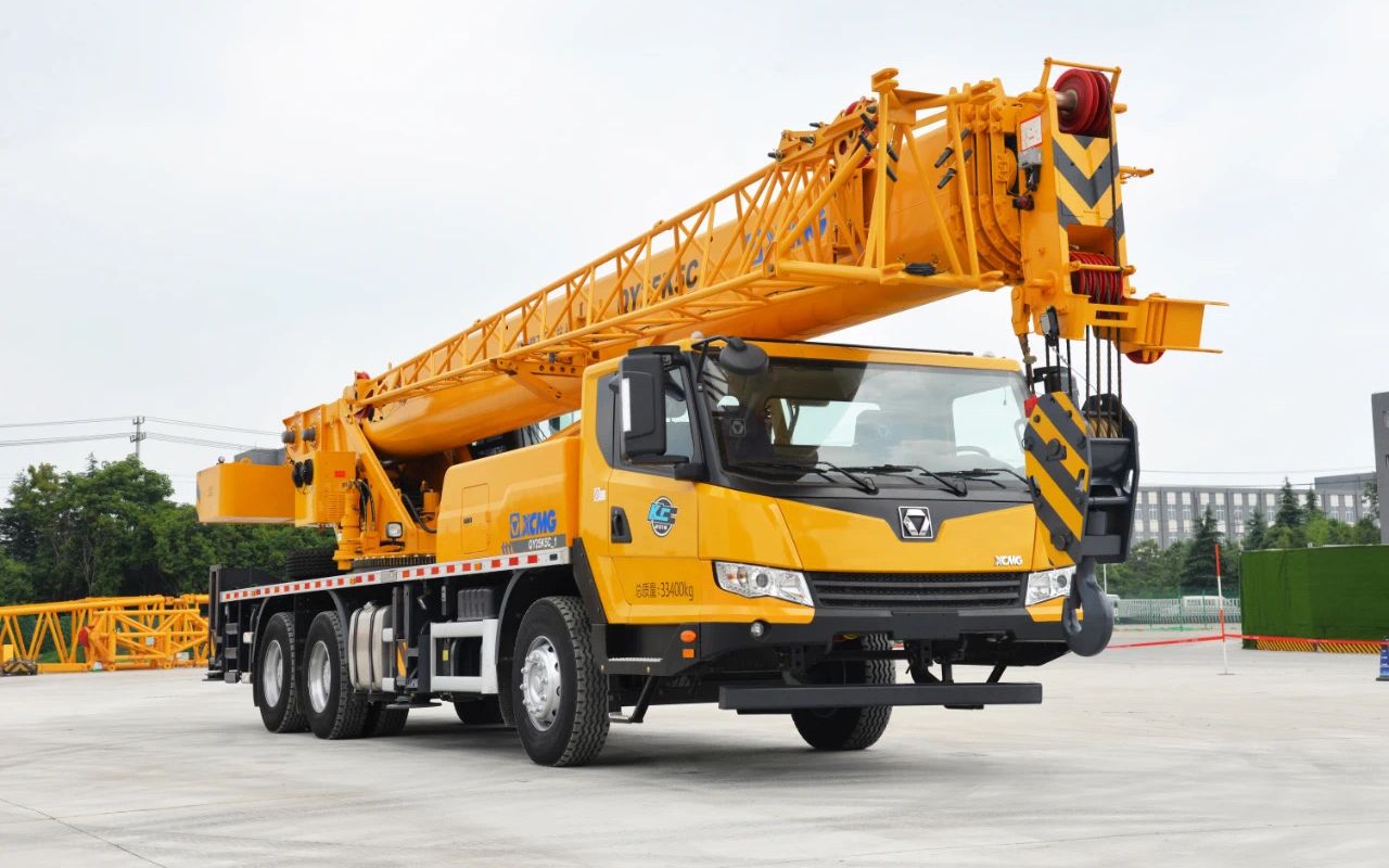 想要一款性能超高的25吨吊车不知道怎么选,往这看徐工QY25K5C-1等...