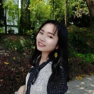 是梨梨周呀 