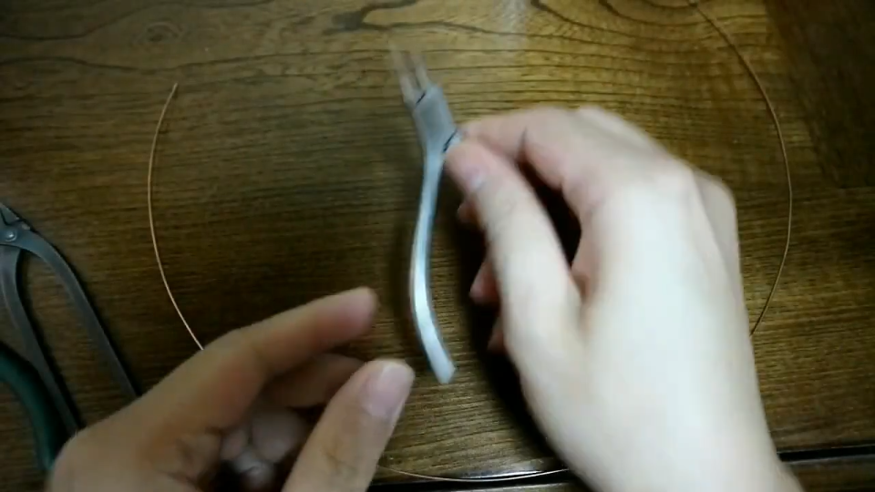 用铜丝制作名字项链
