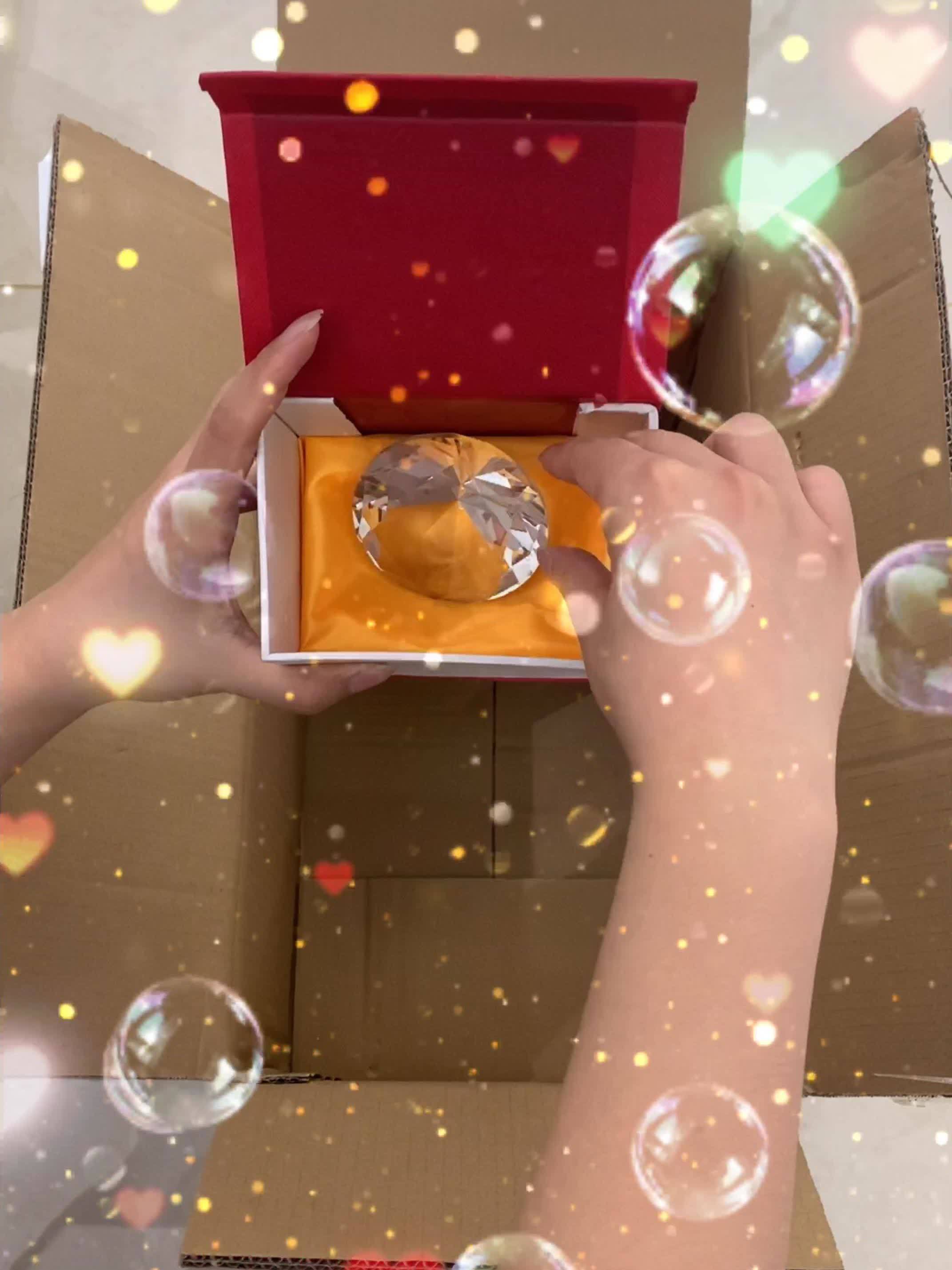 我就问一句管家明天几点来拆快递