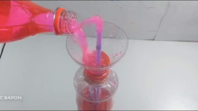 科学小实验,没有电也能制作出喷泉,零成本,简单易学