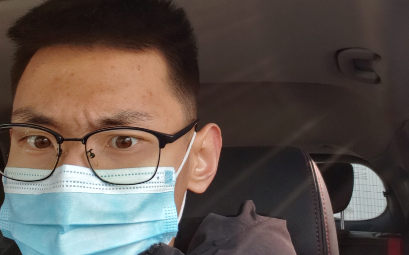 大年初一面对2019-nCoV的压力回家拜年…回来之后,接受家姐的消毒