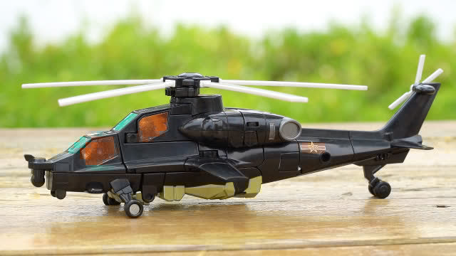 灵动创想雄师骑兵系列玩具开箱,机器人变形武装直升机