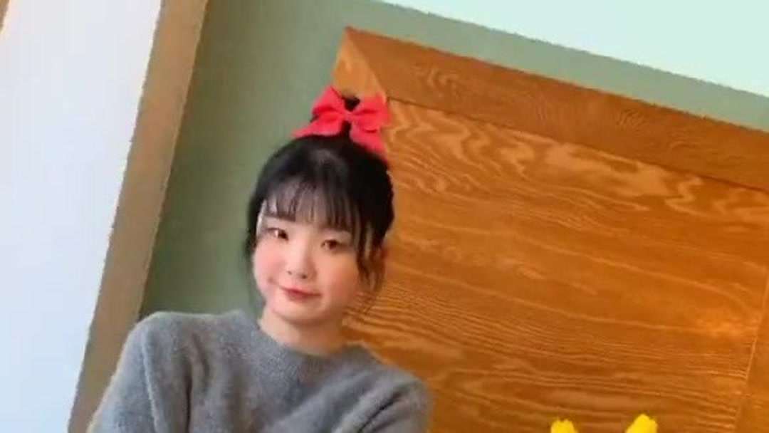 说韩语和英语 我的抖音被禁止直播 很抱歉 我不知道在直播只能说说...