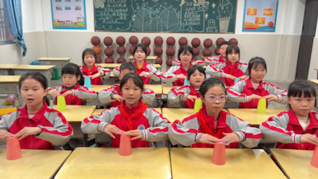 排上中心小学课后延时服务——杯子舞表演《稻香》