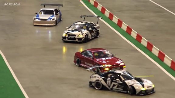 RC模型:为什么喜欢漂移车,因为它漂移过弯很帅