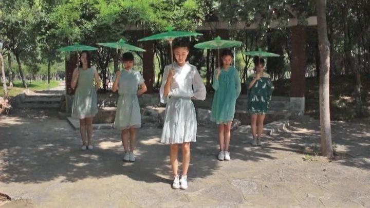 齐工大艺术团中国风舞蹈《青蛇》翻跳七朵,沐家筱柔