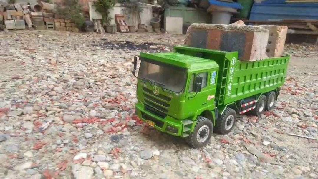 RC德龙卡车模型放了一个月以为坏了,但状态还是很有力