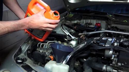 汽车防冻液多久换一次才是适宜的