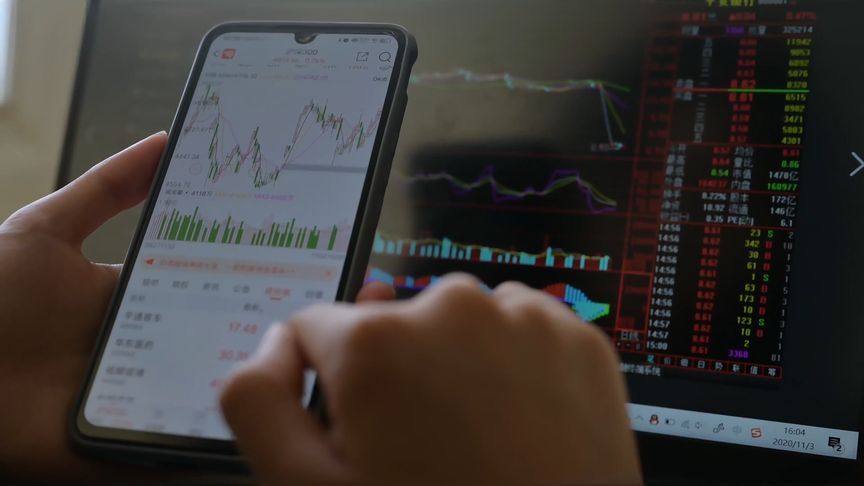 老人花152万买基金不到2年亏近29万,向银行索赔被法院判亏损自担