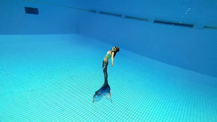 第一次穿鱼尾。基础人鱼课程心得:有丰富表演经验的教练干货满满