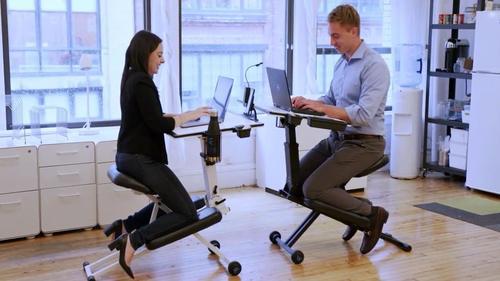 跪着办公不会累,还能减轻颈椎压力,有这折叠电脑桌就能搞定