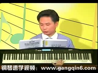 如何用键盘弹钢琴 手与脚同弹钢琴