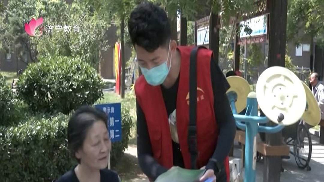 文明餐桌新风尚 公筷公勺用起来