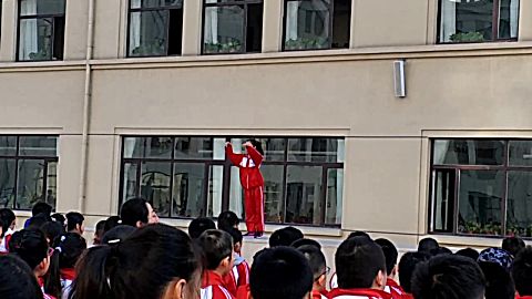 金汤小学升旗仪式指挥--孙乐桐