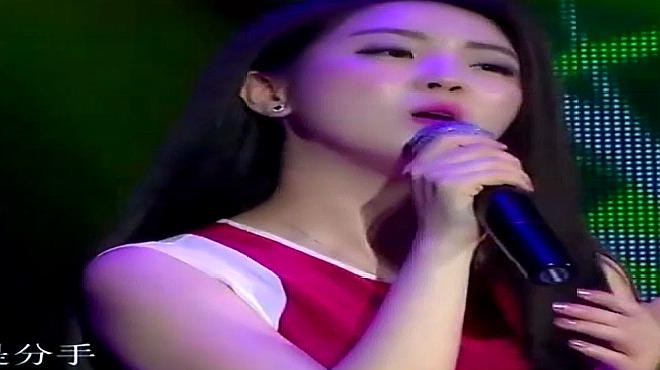 女歌手太美了,一曲《想把你挽留》,听醉了