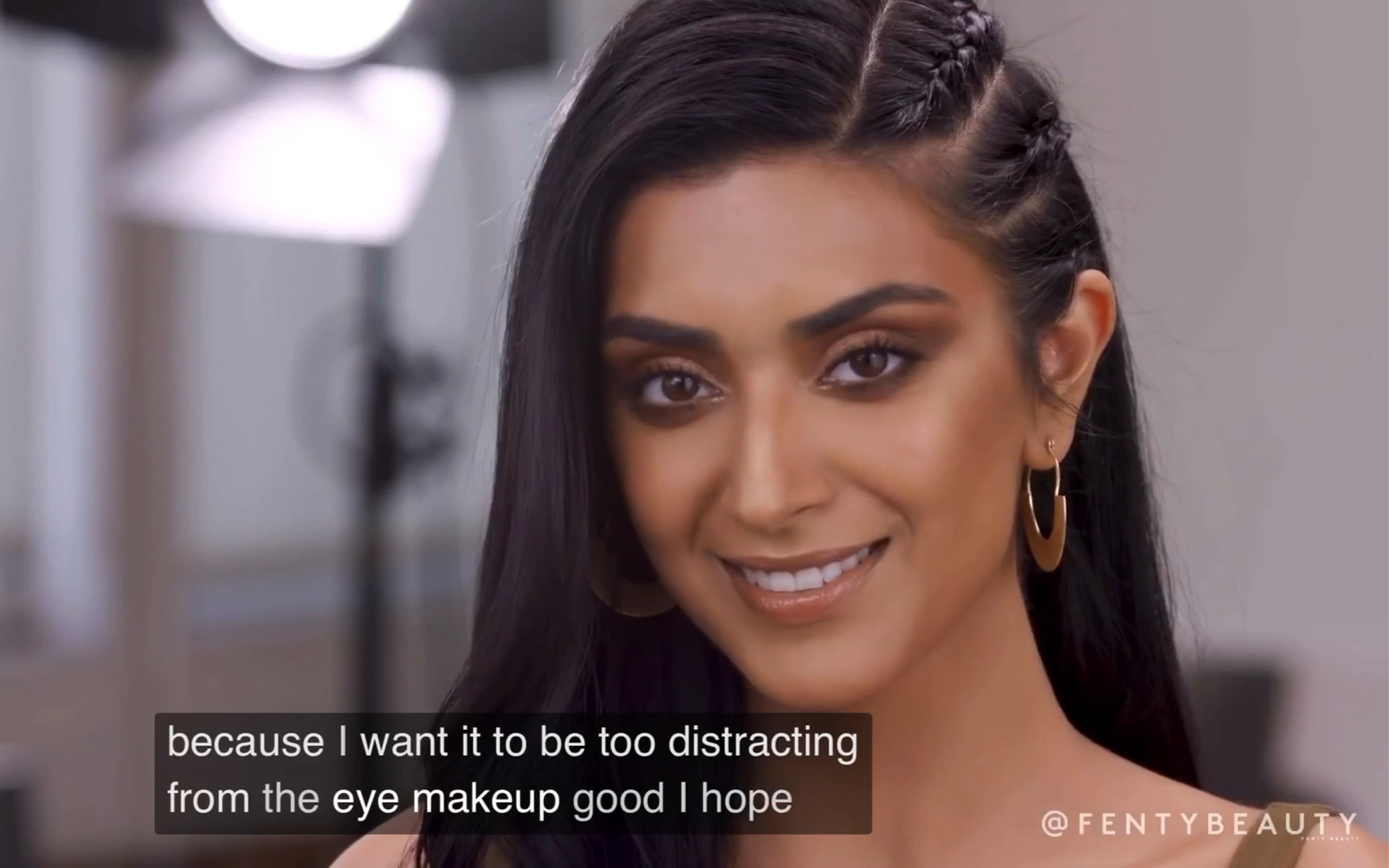 ...Stix 教你如何使用集遮瑕修容眼影腮红高光于一身的便携式磁吸棒