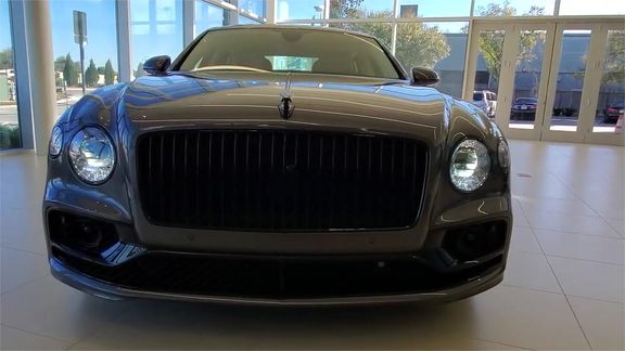 高清实拍2021款宾利飞驰定制版,太漂亮了!