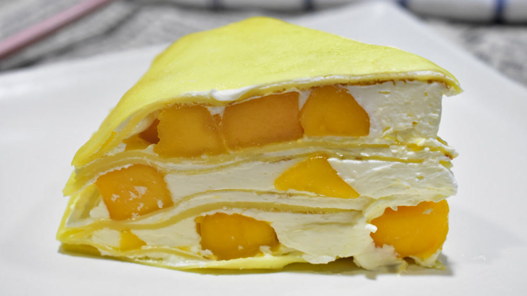 2分钟教你做芒果千层蛋糕,不用烤箱,一口锅就能做,好吃不上火