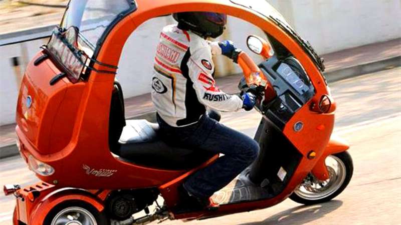 拥有顶棚和双尾轮的不倒翁摩托,国产首款,外观很吸睛!
