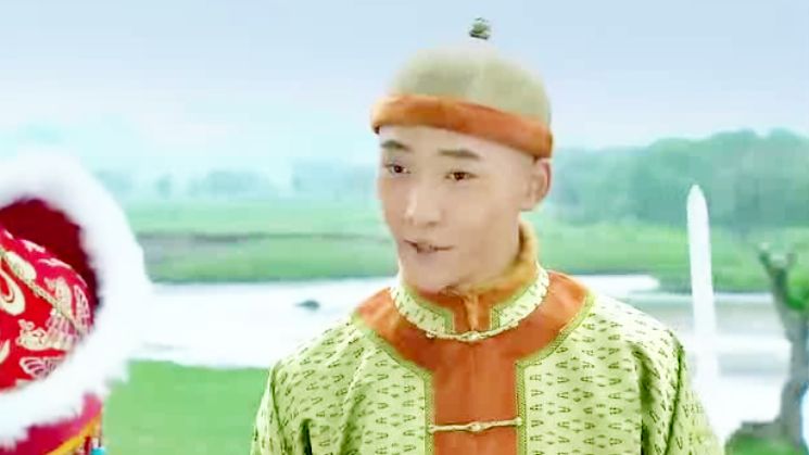 新还珠格格:班德明提醒大家小心,尔泰与塞娅比试武功,塞娅认输