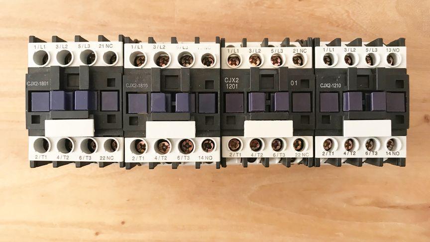 零基础电工知识:接触器工作原理,NO和NC代表什么意思?线圈电压
