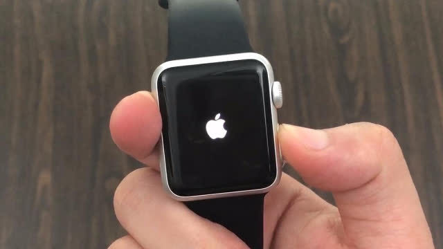 手表界的"新皇",899元买的苹果手表开箱