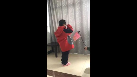 湖北一小学要求学生在家举行升旗仪式
