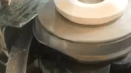 新型陶瓷刮泥刀,采用YG8钨钢合金材质经专业机械打磨而成,相比传统...