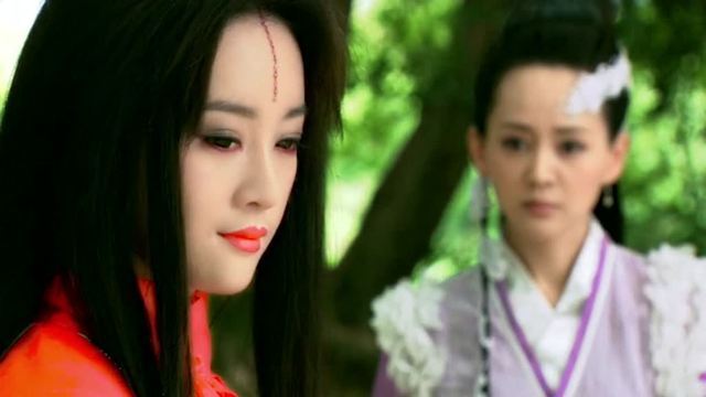 盘点用绫罗绸缎当武器的美人,招式变换各有千秋,打个架都这么.