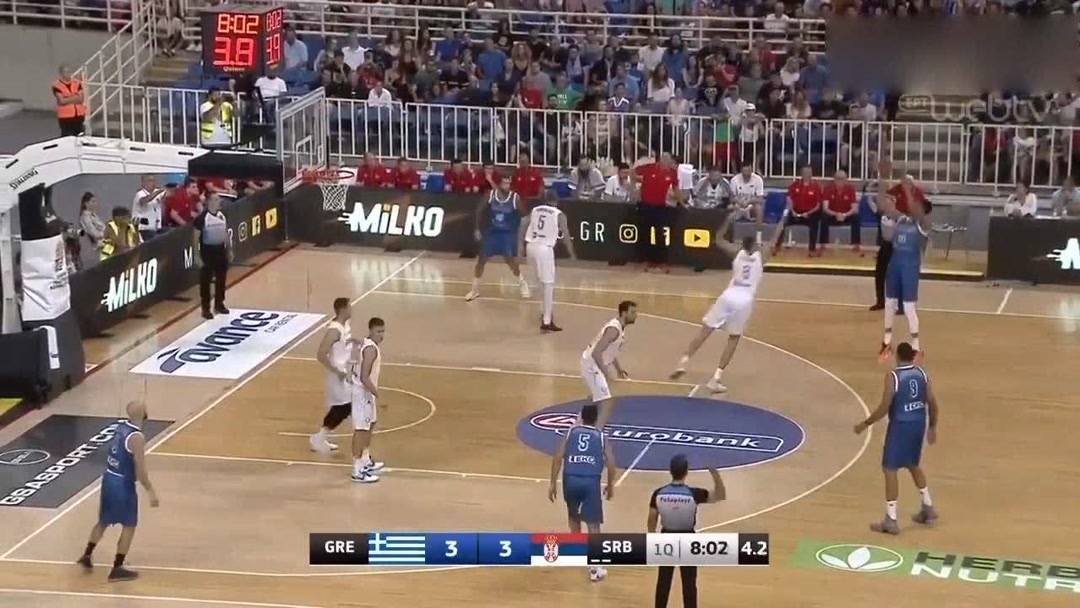 热身赛:希腊男篮80-85塞尔维亚 字母哥20分上演惊艳暴扣!