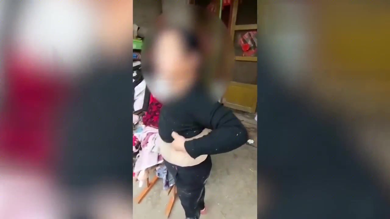 女子以结婚为由三骗彩礼,男方倾家荡产,其母叫嚣:不就戴个铐子